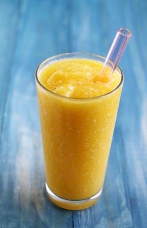 Tropical Sunshine Smoothie. - The Pretty Bee