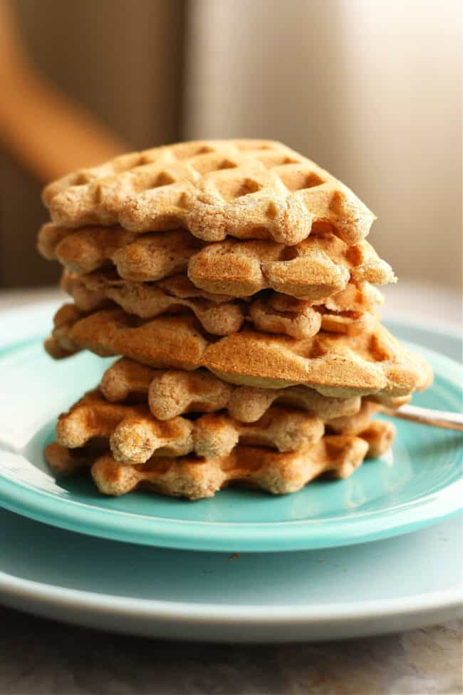 vegan maple vanilla waffles