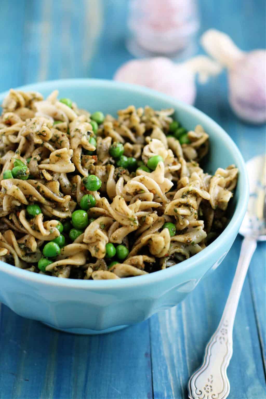 Pasta with Sunflower Seed Pesto and Peas. - The Pretty Bee